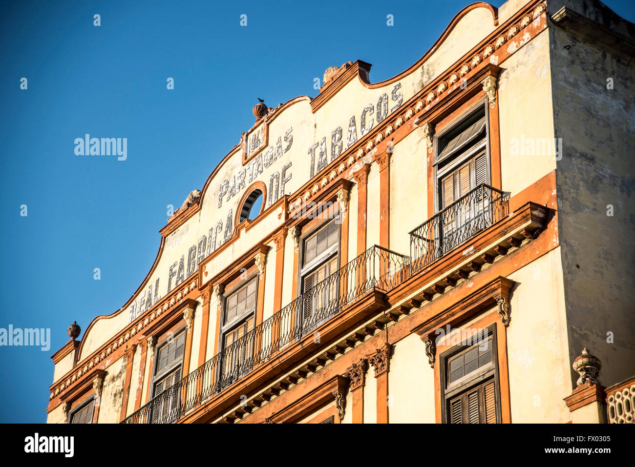 Partagas cigar factory in Havana Stock Photo - Alamy