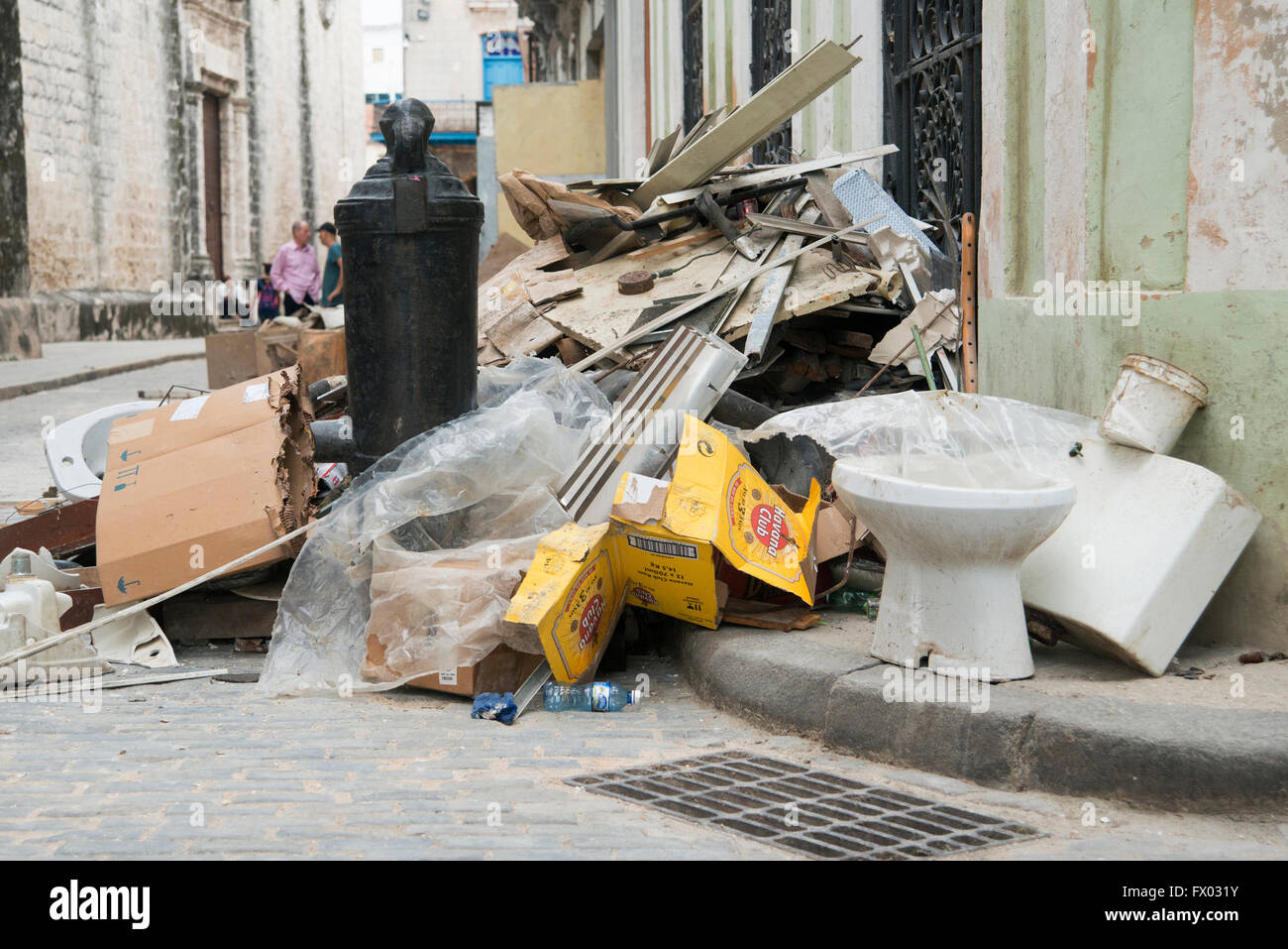 Pile of garbage in the street Villegas of Old Havana Stock Photo - Alamy