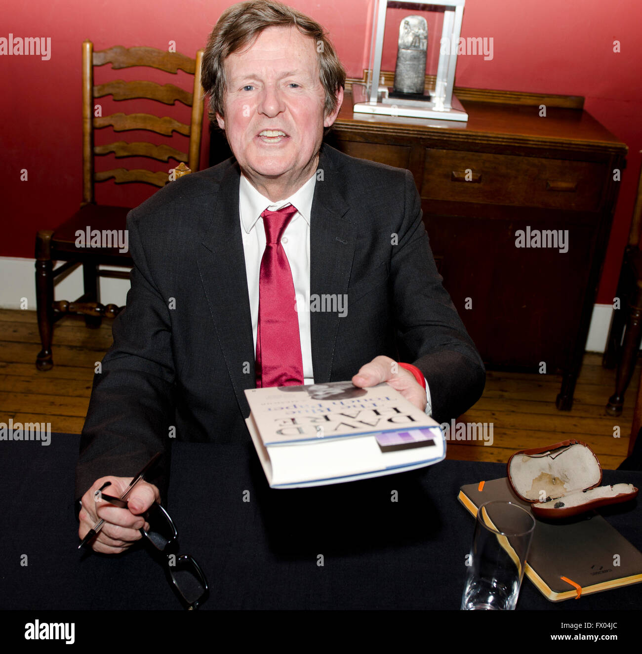 David hare hi-res stock photography and images - Alamy