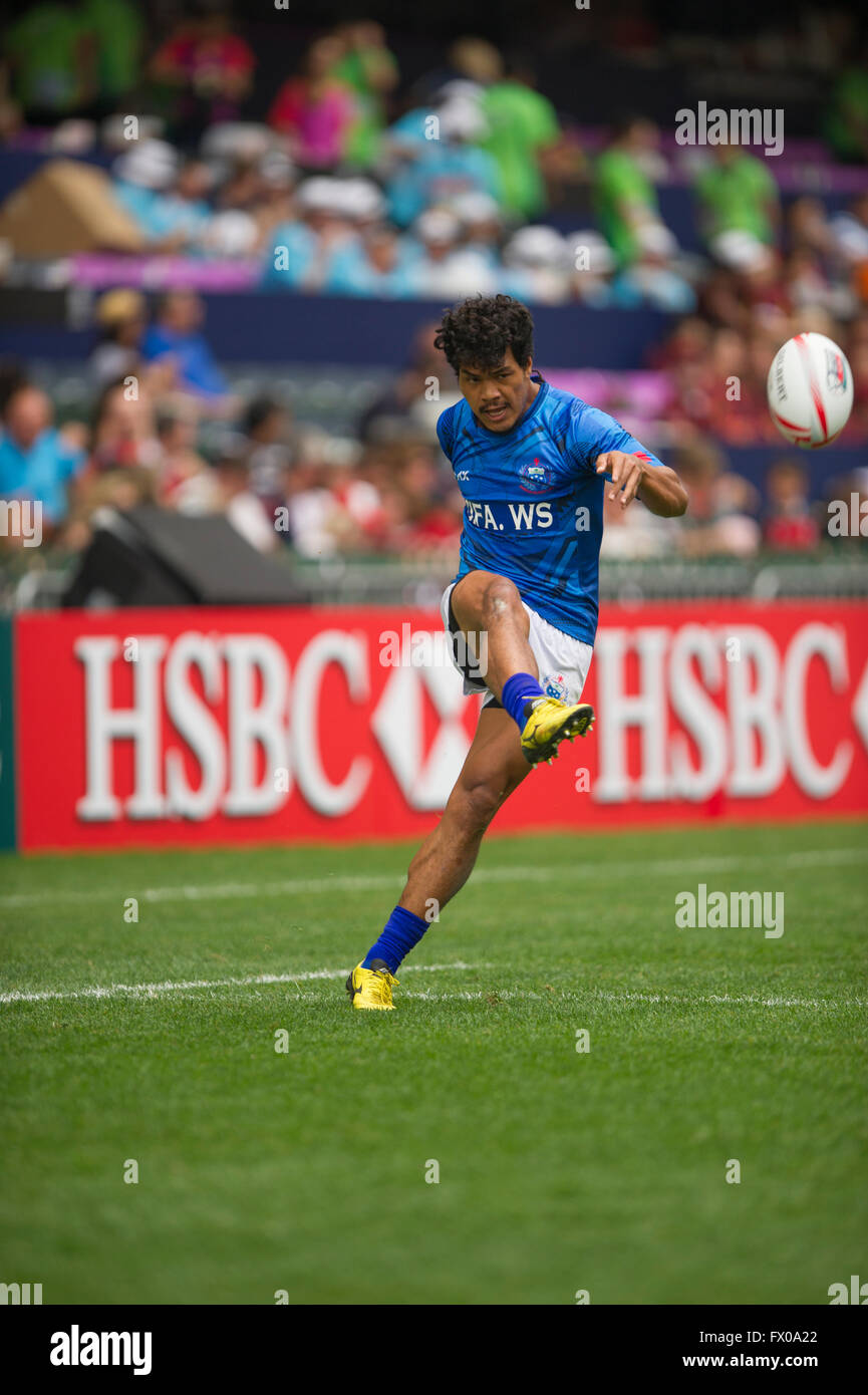 Rugby kick conversion hi-res stock photography and images - Alamy