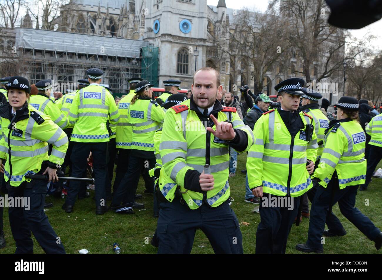 Police spray uk hi-res stock photography and images - Alamy