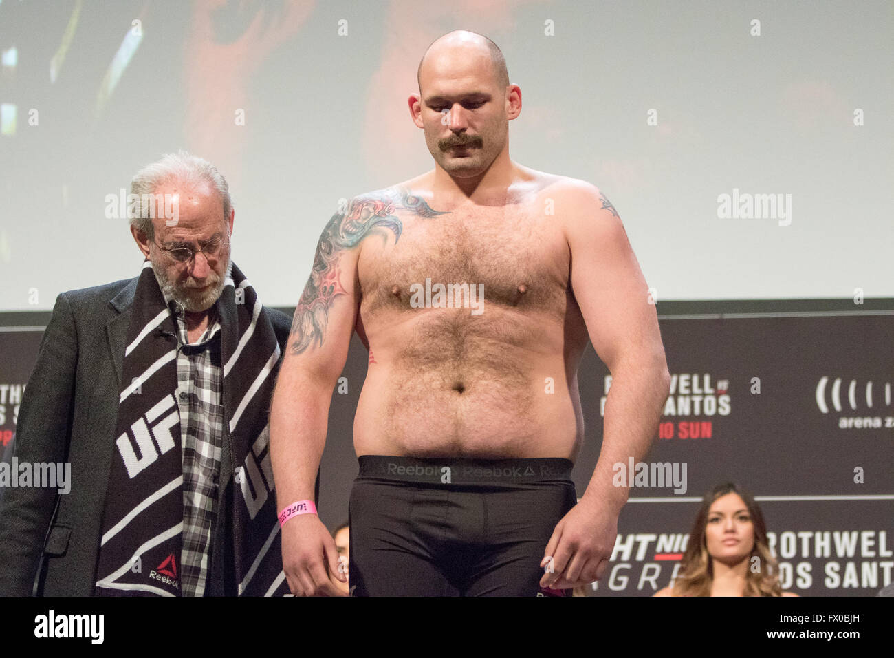 Octagon fight hi-res stock photography and images - Alamy