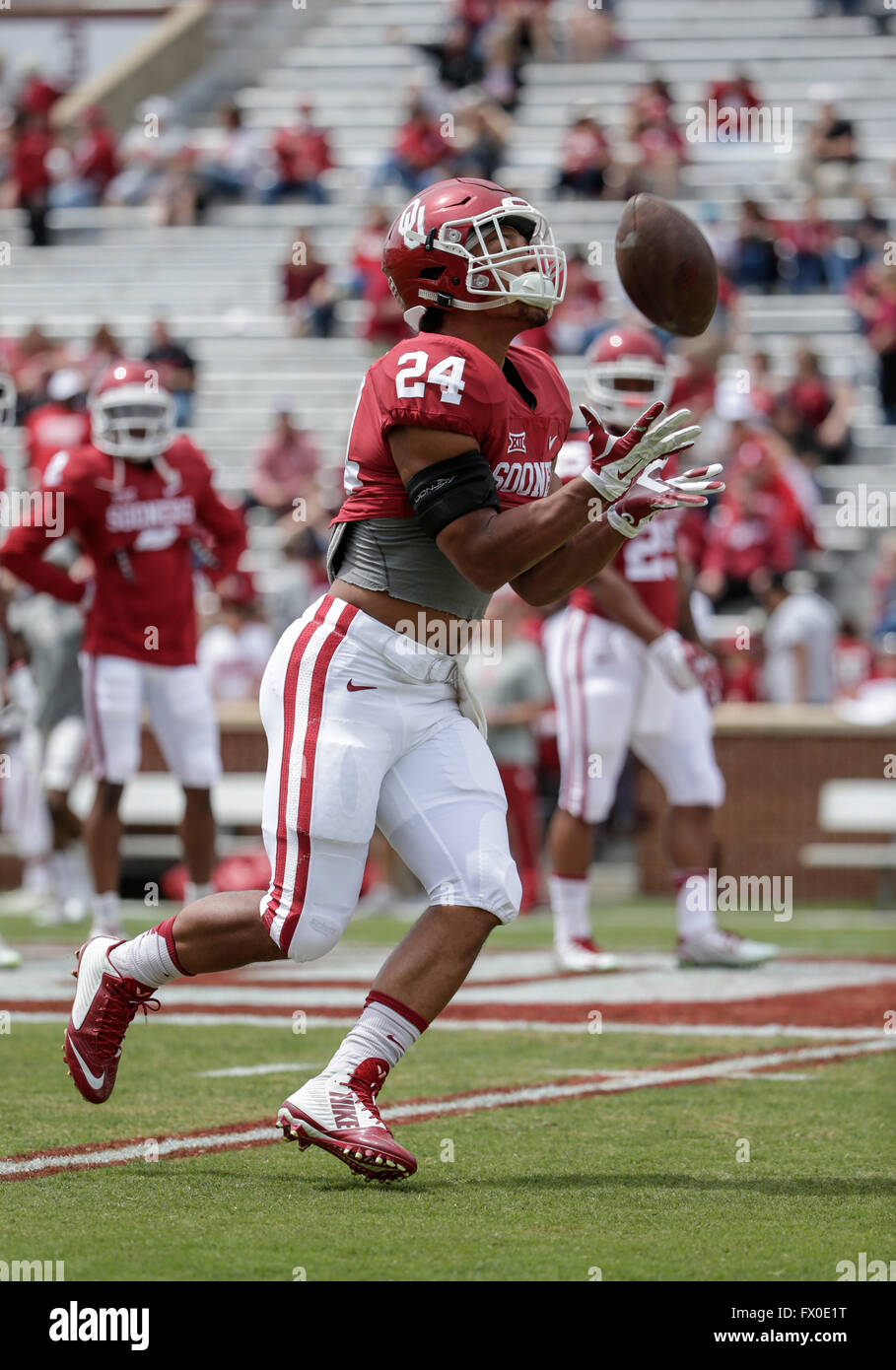 April 9, 2106: Oklahoma Sooners running back Rodney Anderson (24 ...