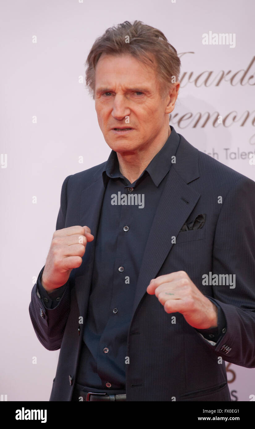 Liam neeson portrait 2016 hi-res stock photography and images - Alamy