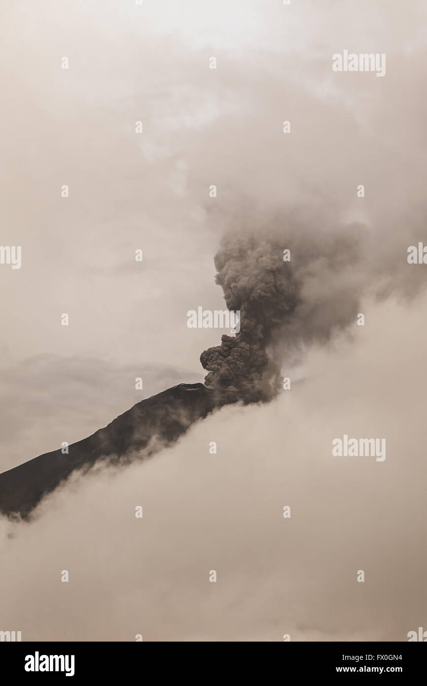 Volcano smoke cloud hi-res stock photography and images - Alamy