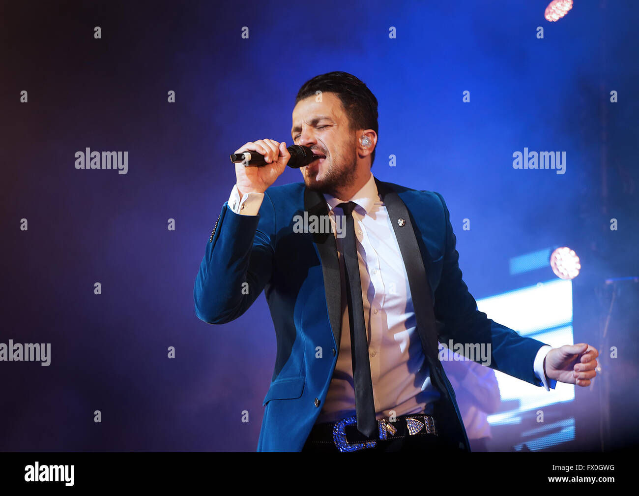 Peter Andre Performing on his 'Come Swing With Me' Tour at Liverpool ...