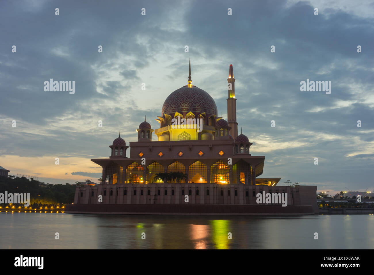 Amazing view of Putra mosque in Putrajaya, Malaysia Stock Photo - Alamy
