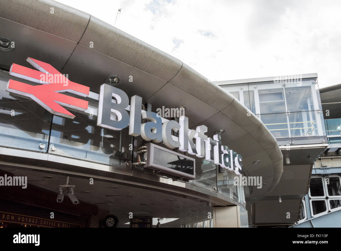 Blackfriars station sign hi-res stock photography and images - Alamy