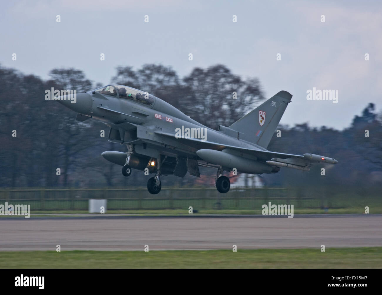 RAF Eurofighter Typhoon landing at Coningsby Stock Photo - Alamy