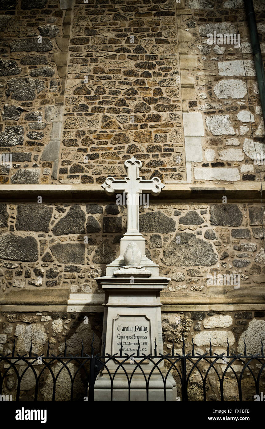 Catholic cross hi-res stock photography and images - Alamy