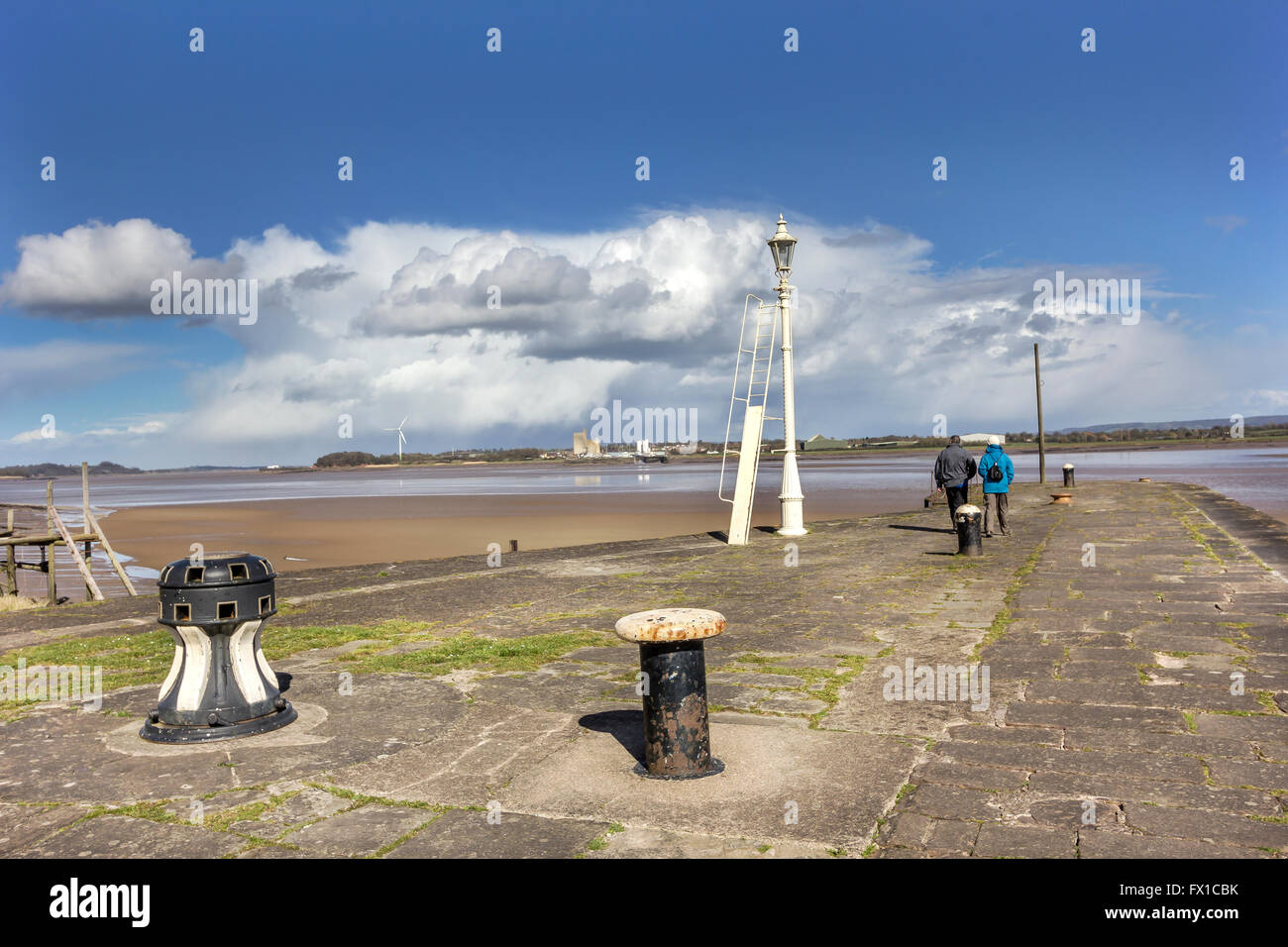 Docks at lydney harbour hi-res stock photography and images - Alamy