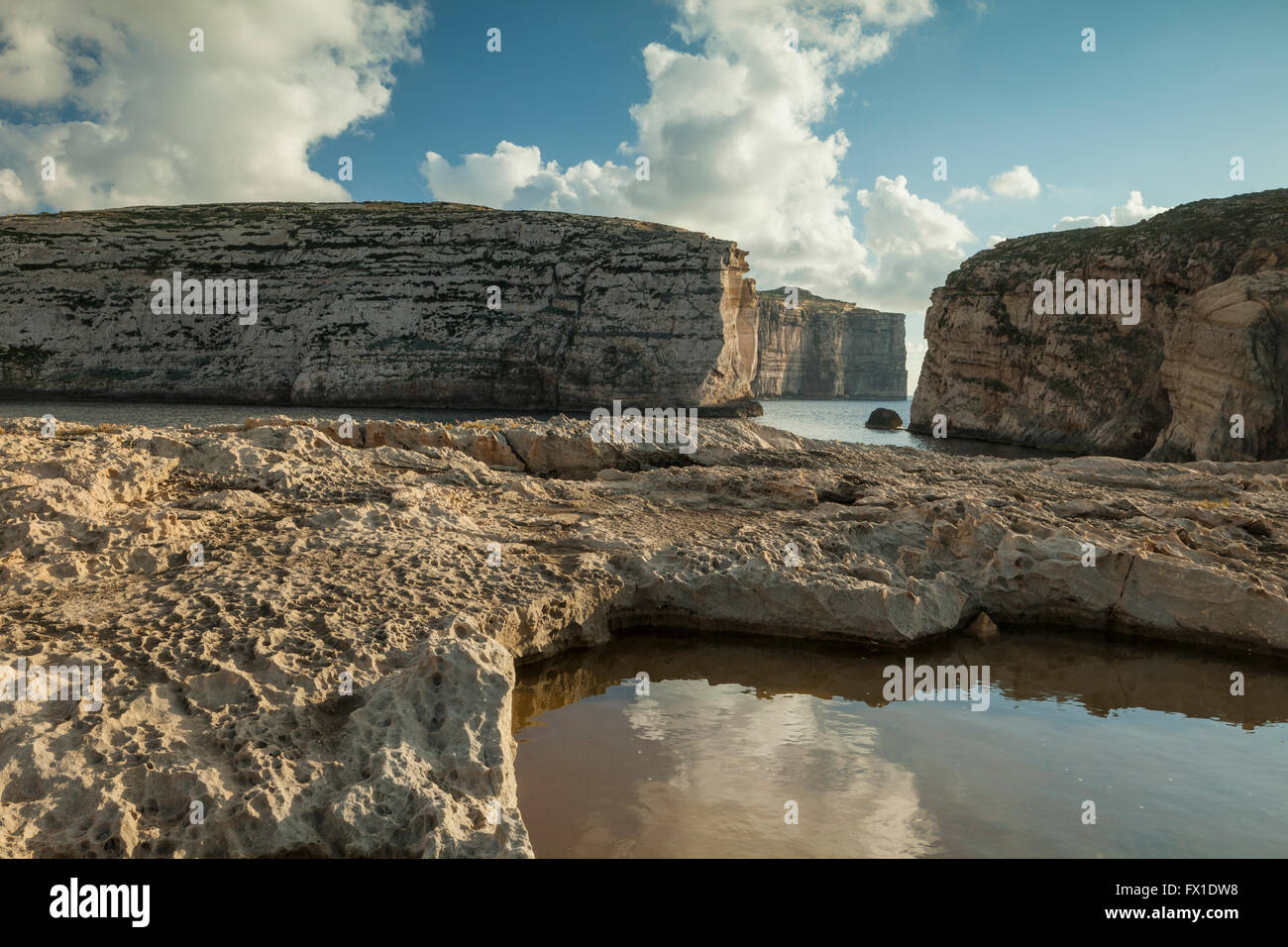 Dwejra bay hi-res stock photography and images - Alamy