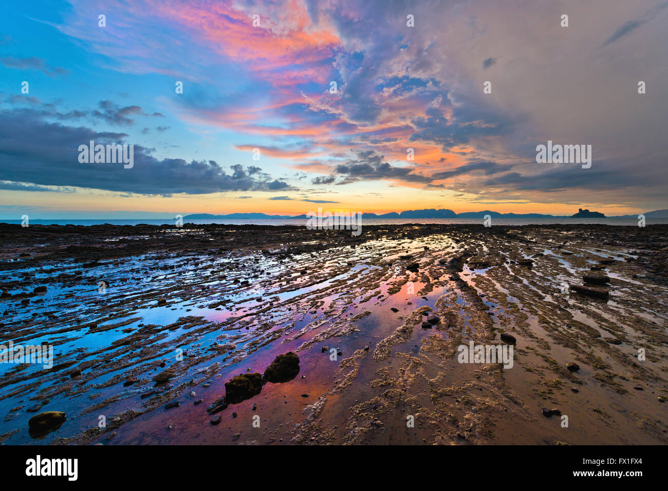 Relax sand hi-res stock photography and images - Alamy