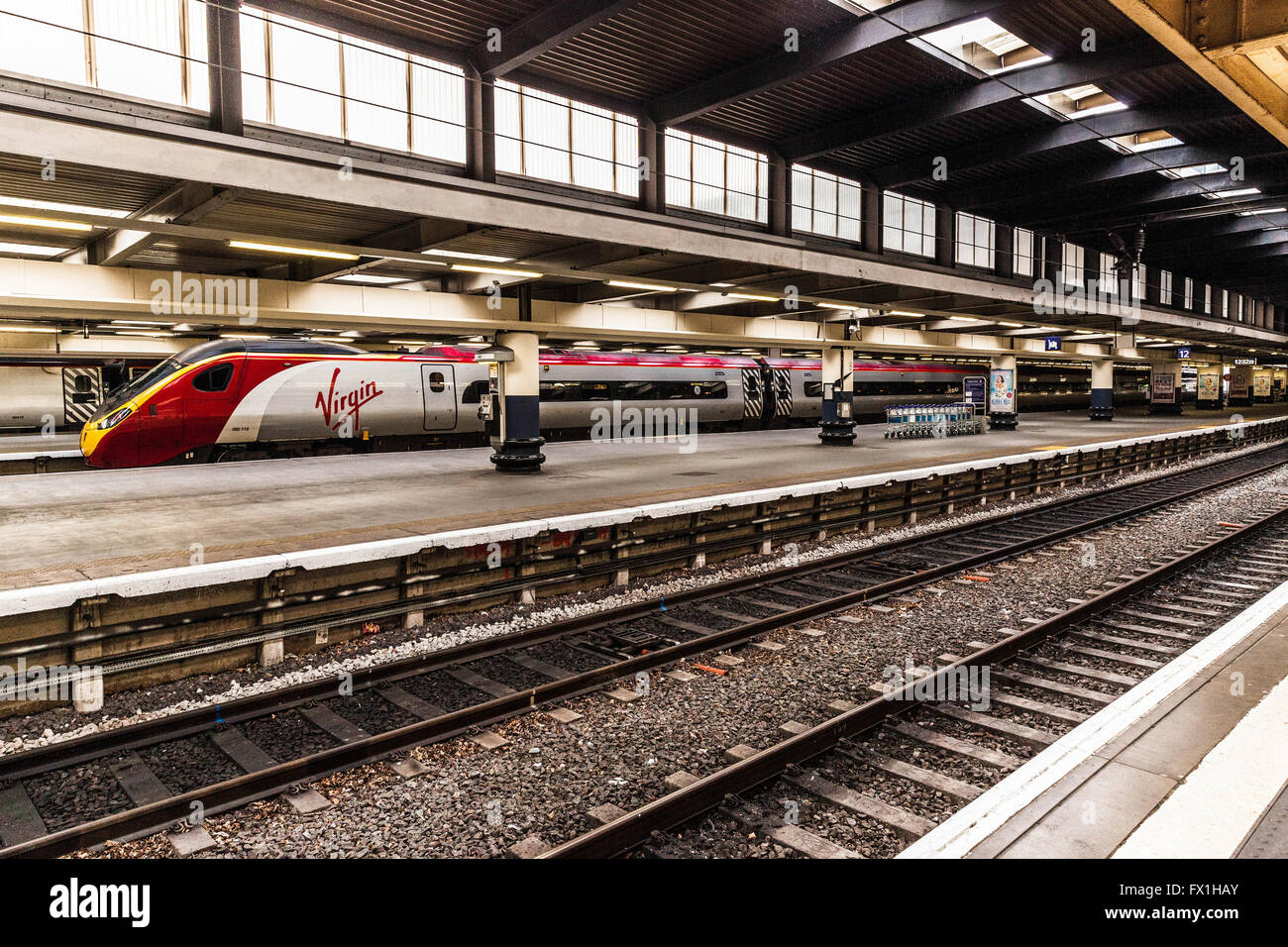 Euston railway station platforms, London, England, UK Stock Photo - Alamy
