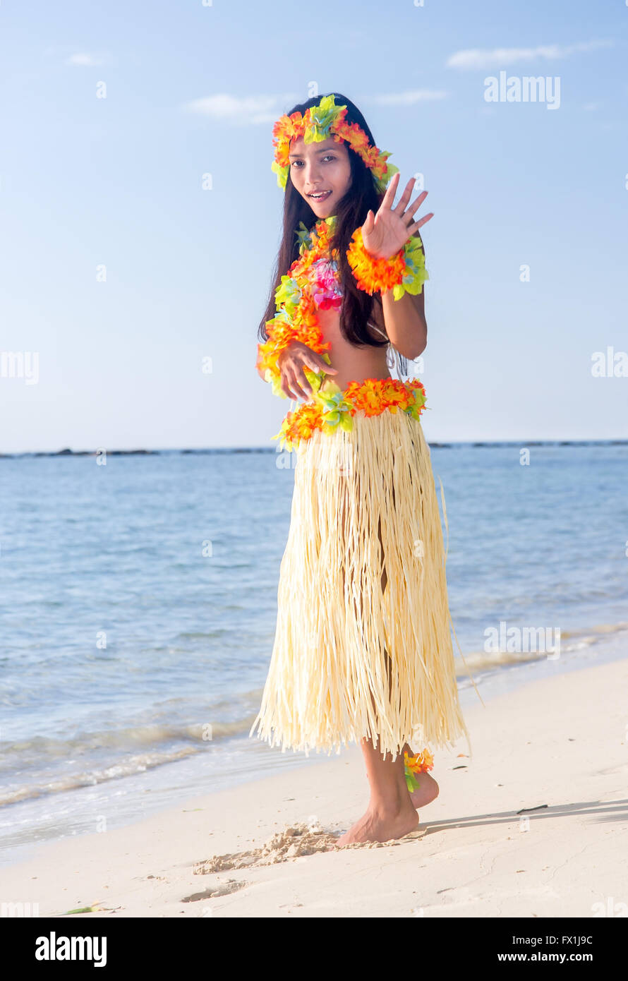 Hula Hawaii dancer dancing on the beach Stock Photo - Alamy