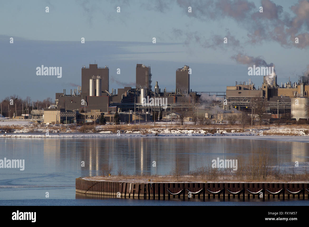 Dupont factory hi-res stock photography and images - Alamy