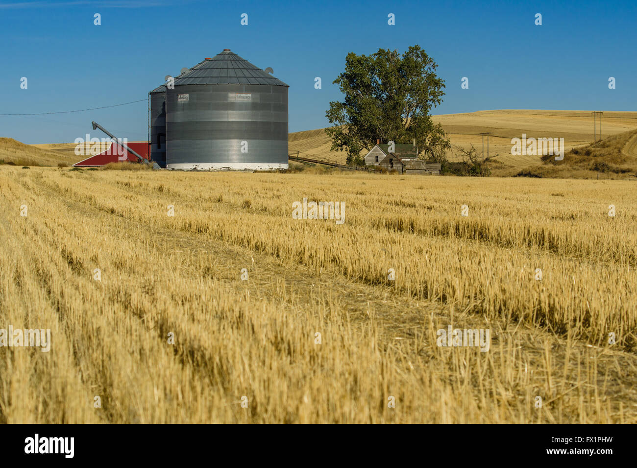 Grain store house hi-res stock photography and images - Alamy