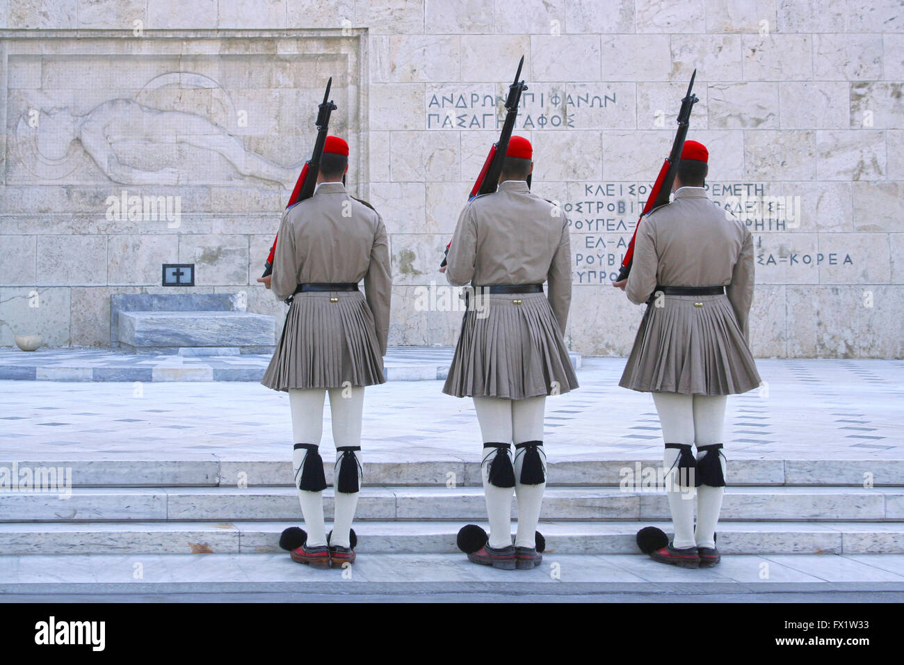 Greek guards hi-res stock photography and images - Alamy