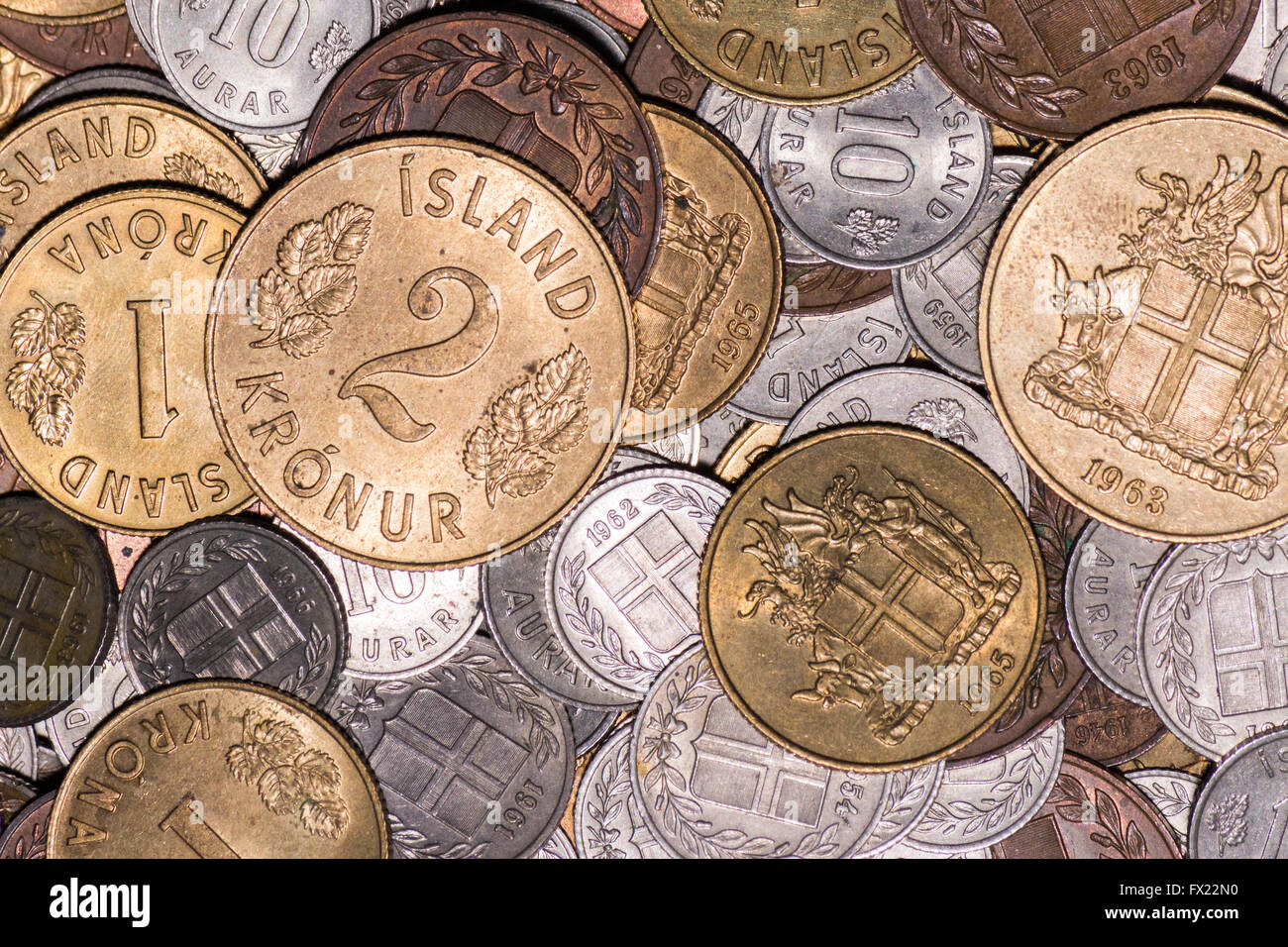 Icelandic currency money 1000 kronur hi-res stock photography and ...