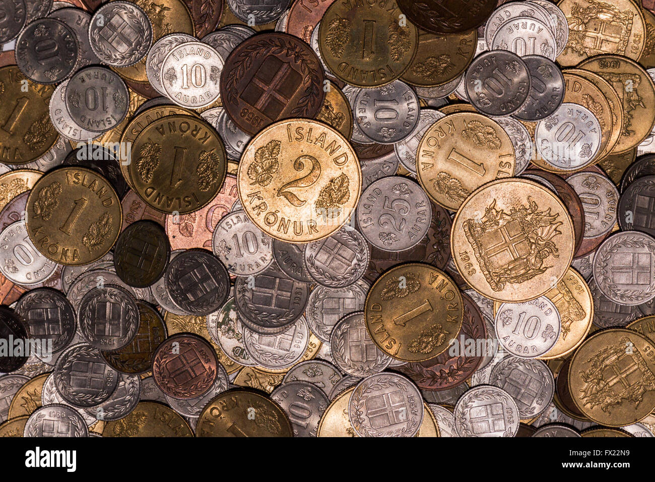 Icelandic currency money 1000 kronur hi-res stock photography and ...