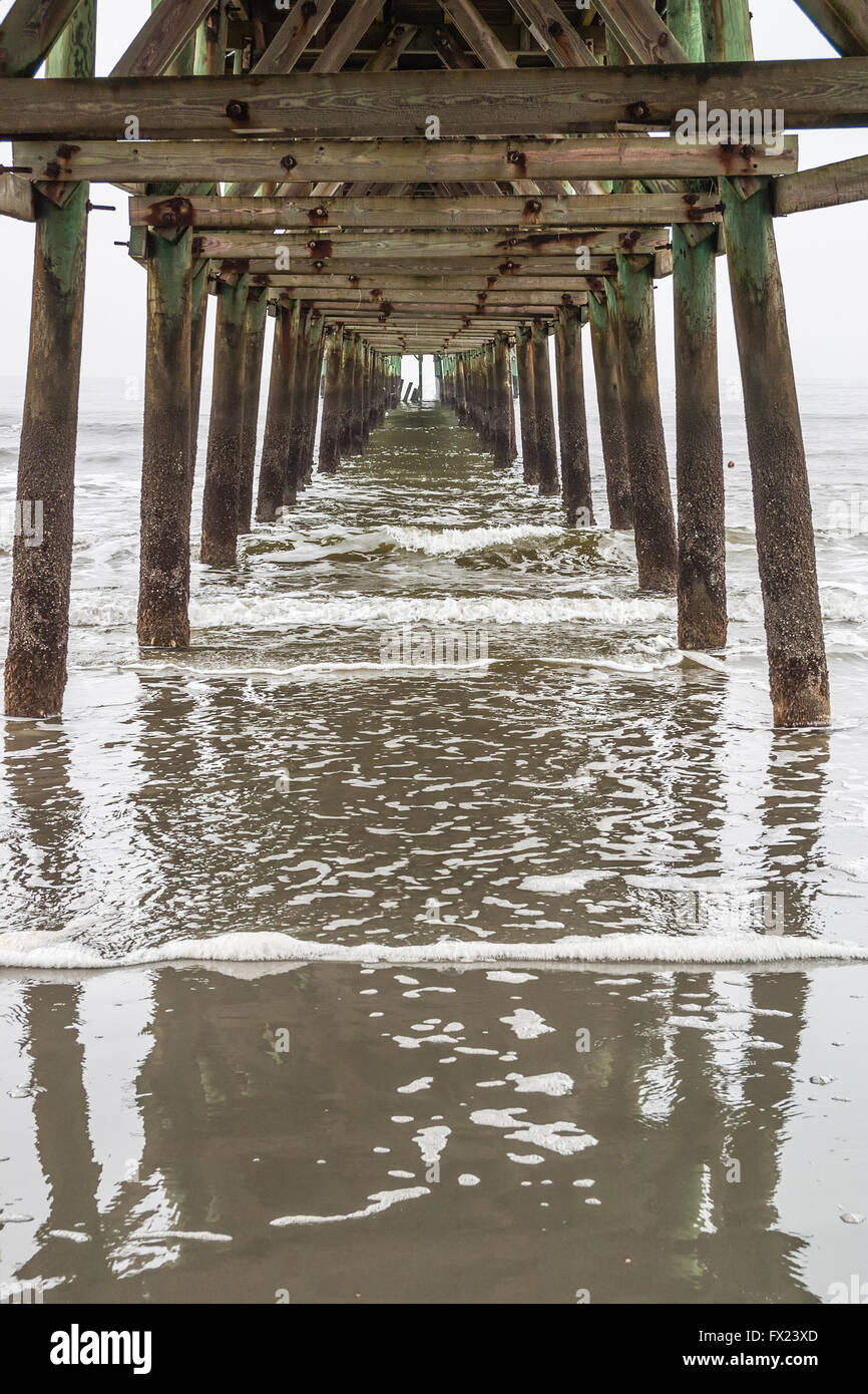 Underneath a pole hi-res stock photography and images - Alamy