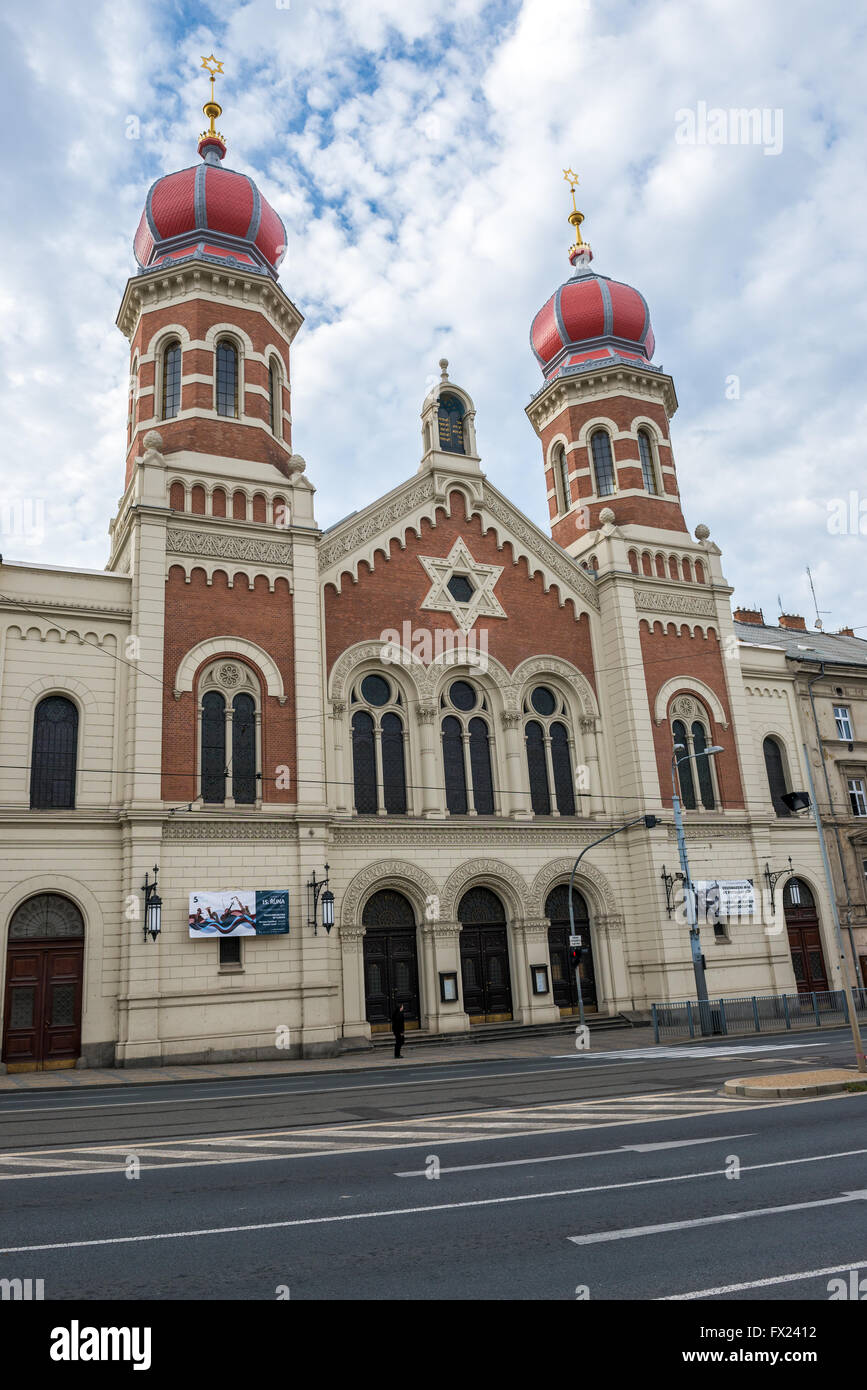 Great Synagogue (Velka Synagoga) - second largest synagogue in Europe ...