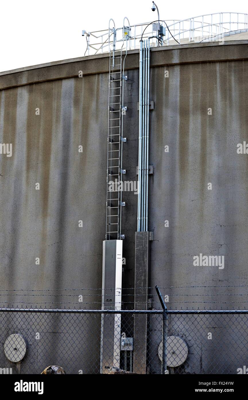 Water Reservoir Tank Stock Photo - Alamy