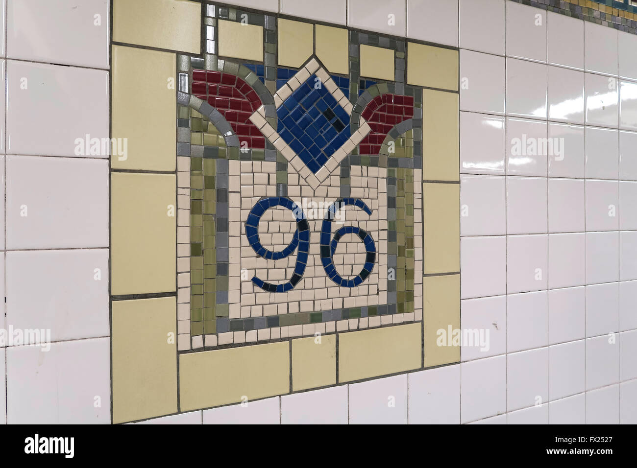 96th street station hi-res stock photography and images - Alamy