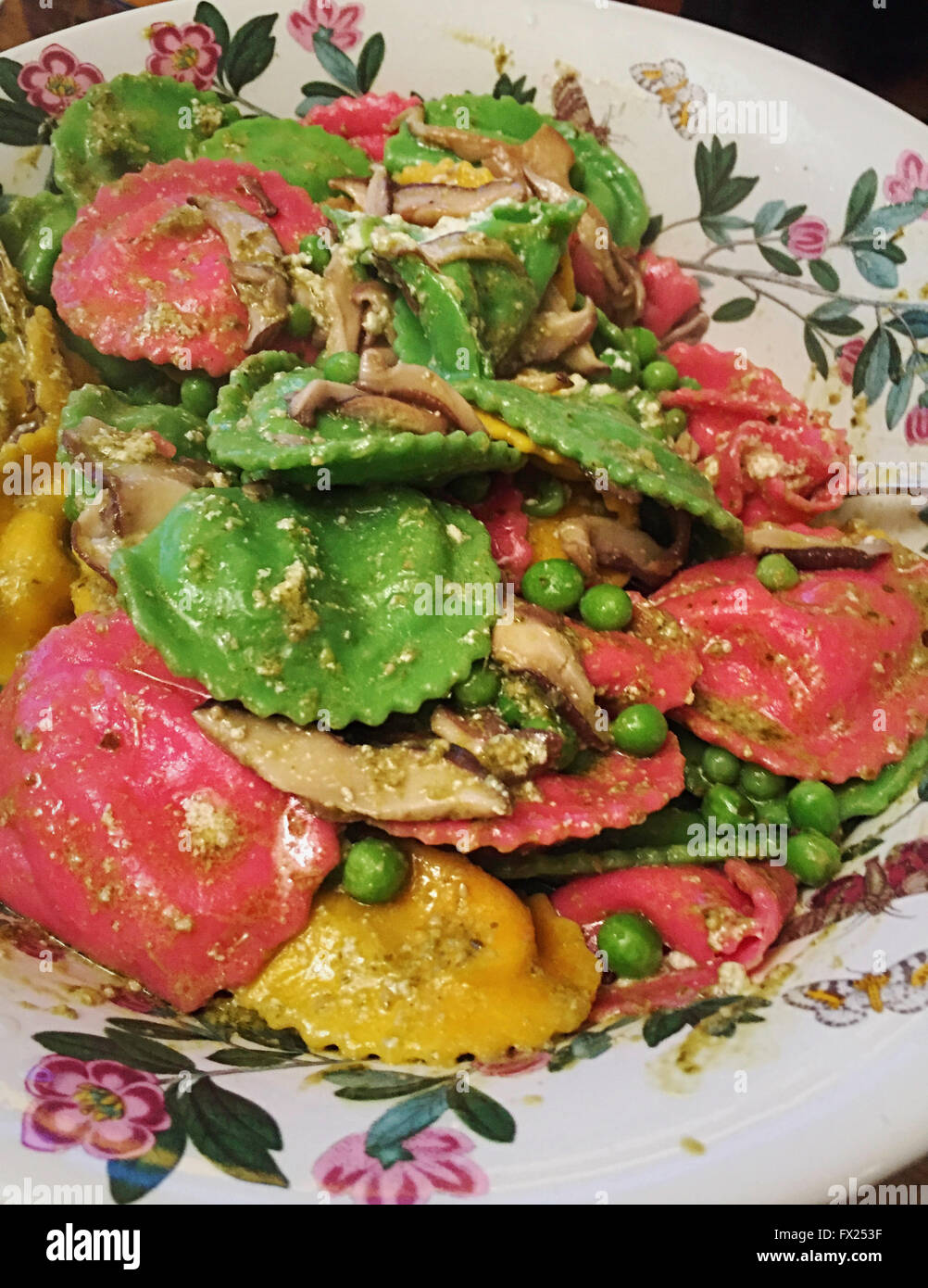 Flowered plate hi-res stock photography and images - Alamy