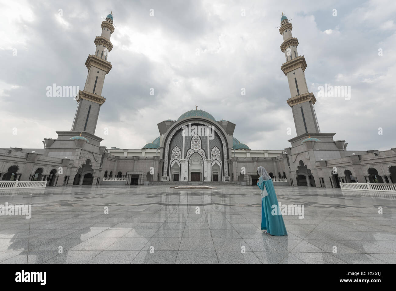 Muslim in mosque history symbol hi-res stock photography and images - Alamy