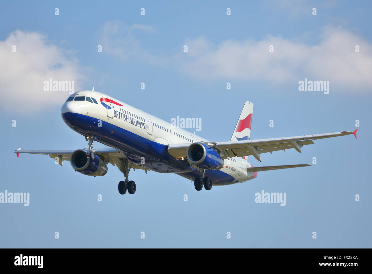 British Airways Airbus A321-200 G-MEDM landing at London Heathrow ...