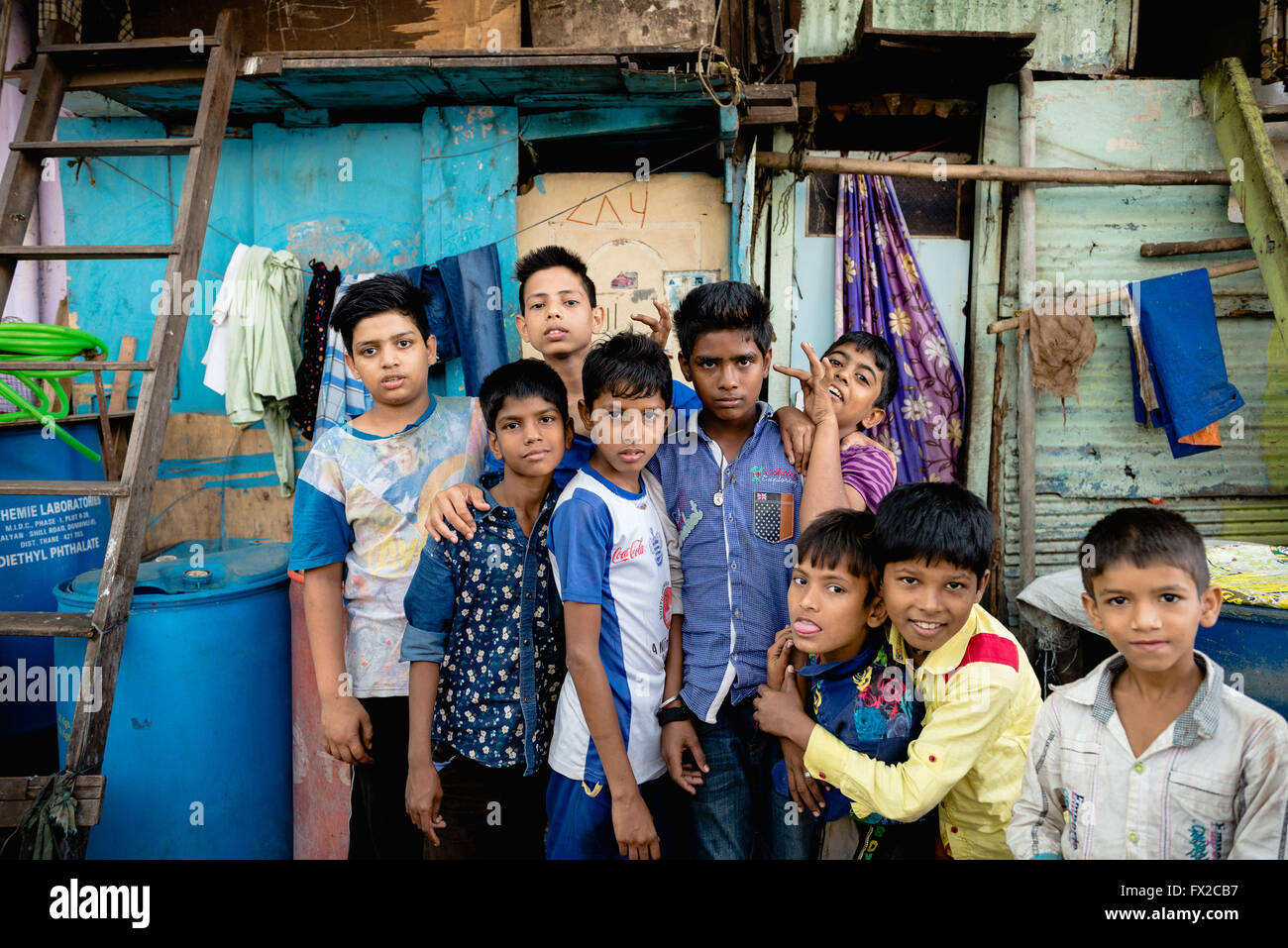 Indian boys at Baiganwadi slum, Mumbai Stock Photo - Alamy