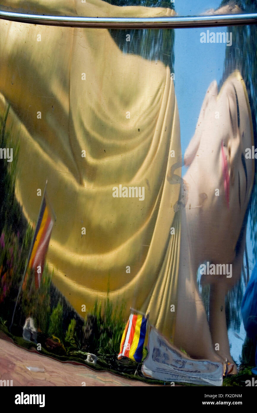 Distorted face hi-res stock photography and images - Alamy