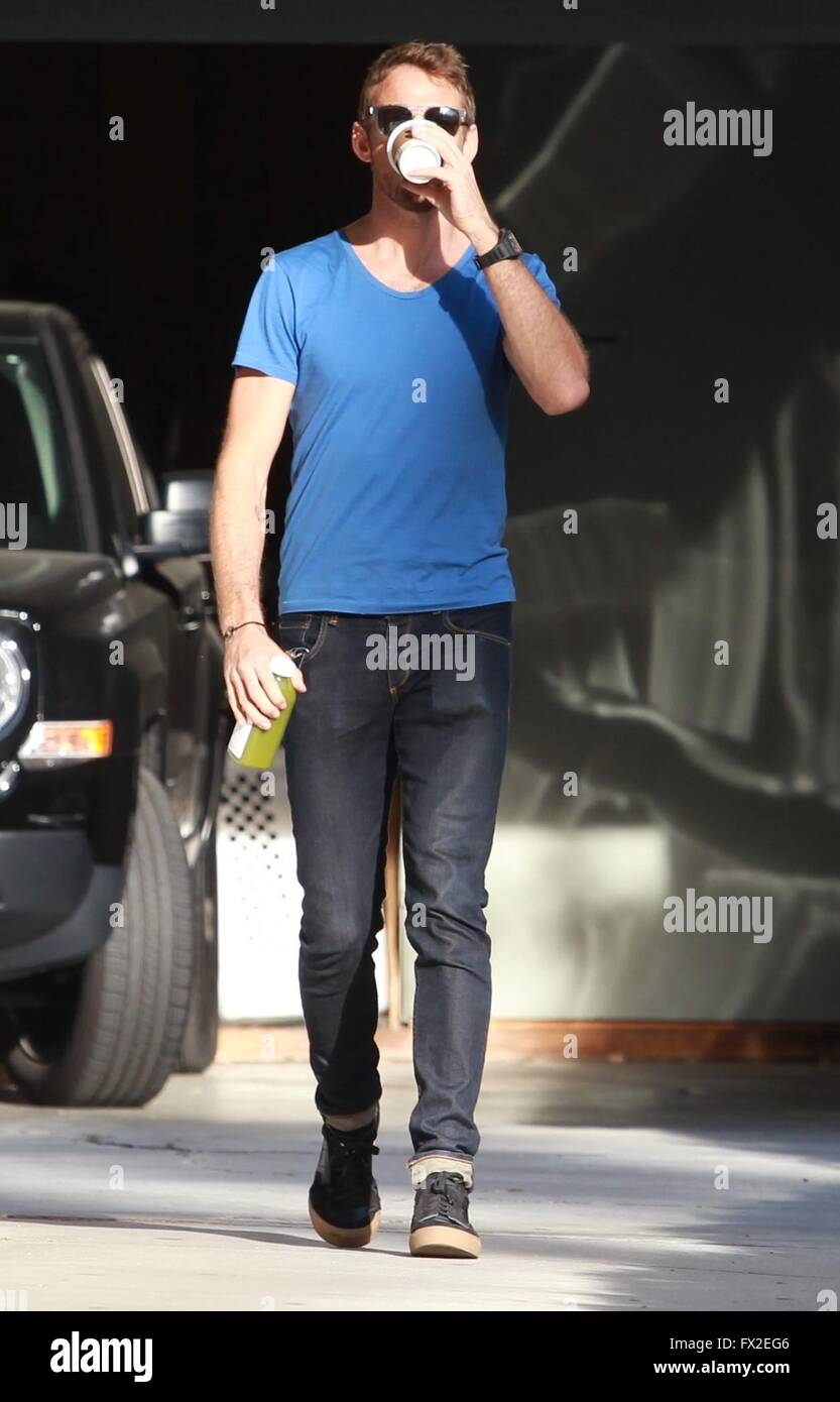 Jenson Button and new girlfriend Brittny Ward arrive home in West ...