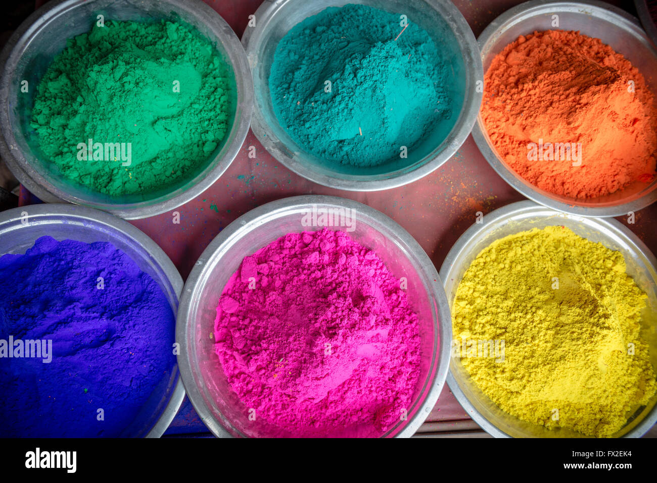 Colourful powders in an Indian market Stock Photo - Alamy