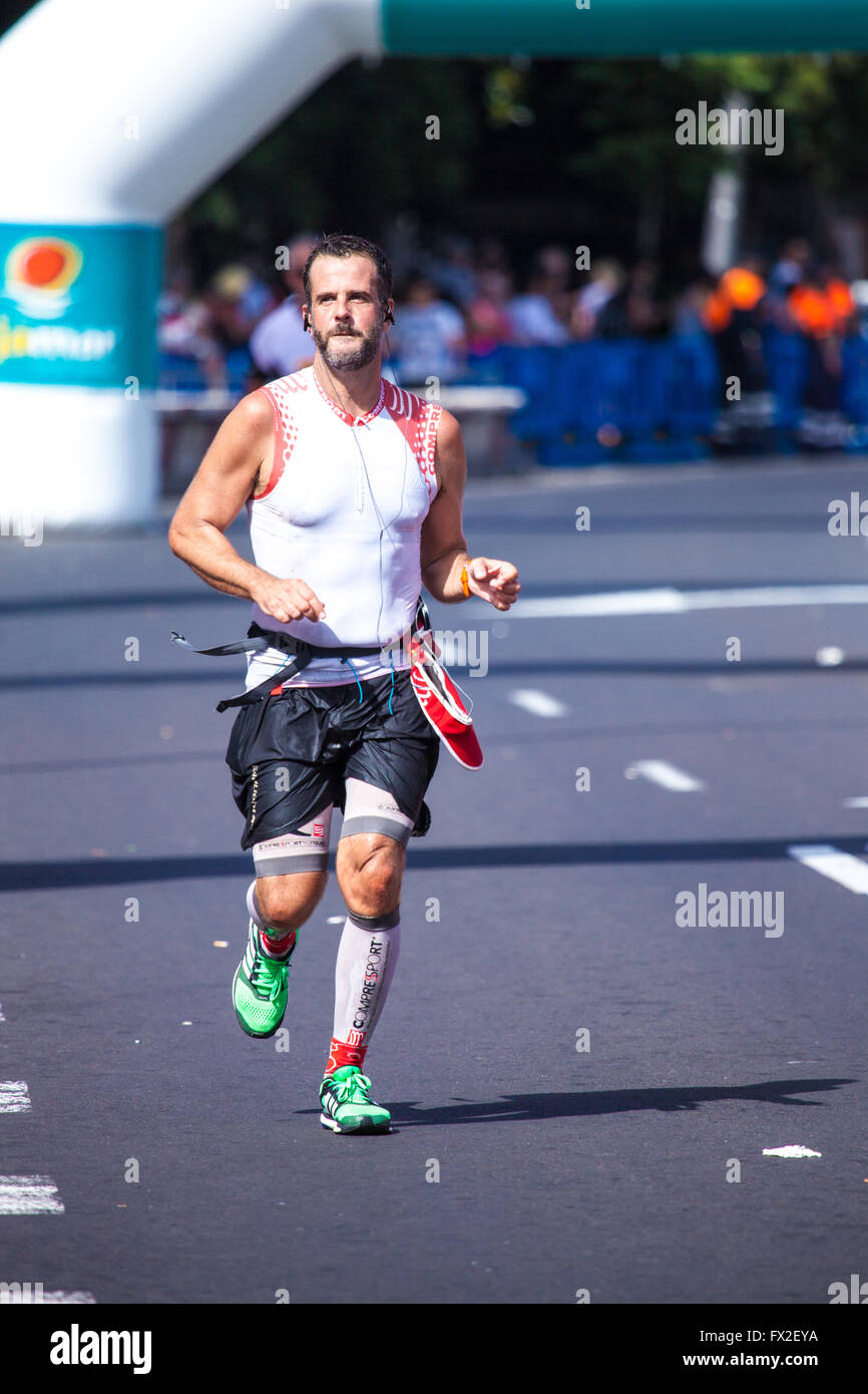 people running in a city marathon Stock Photo - Alamy