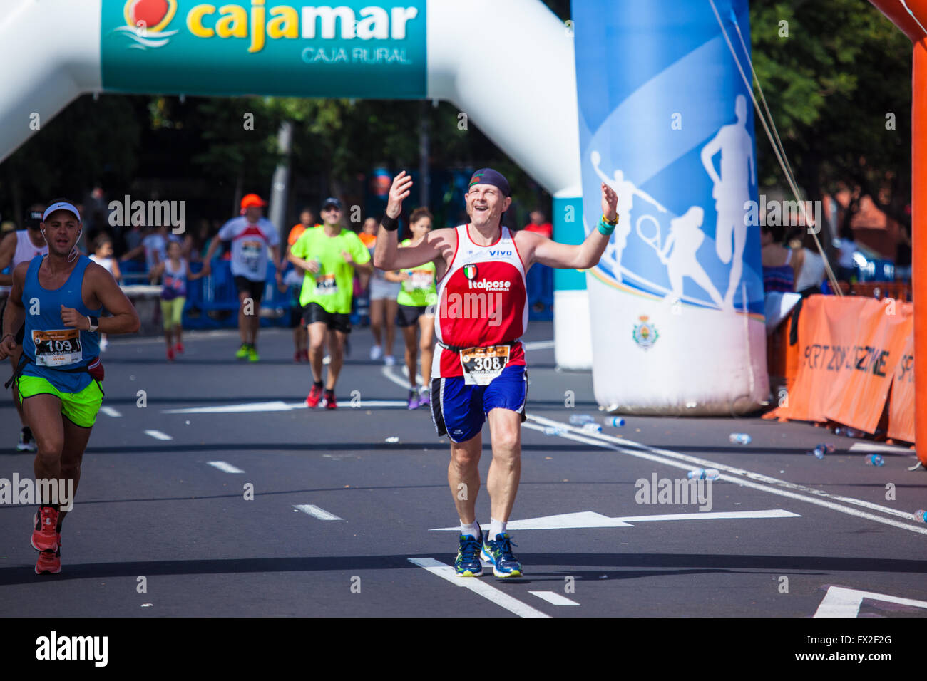 people running in a city marathon Stock Photo - Alamy