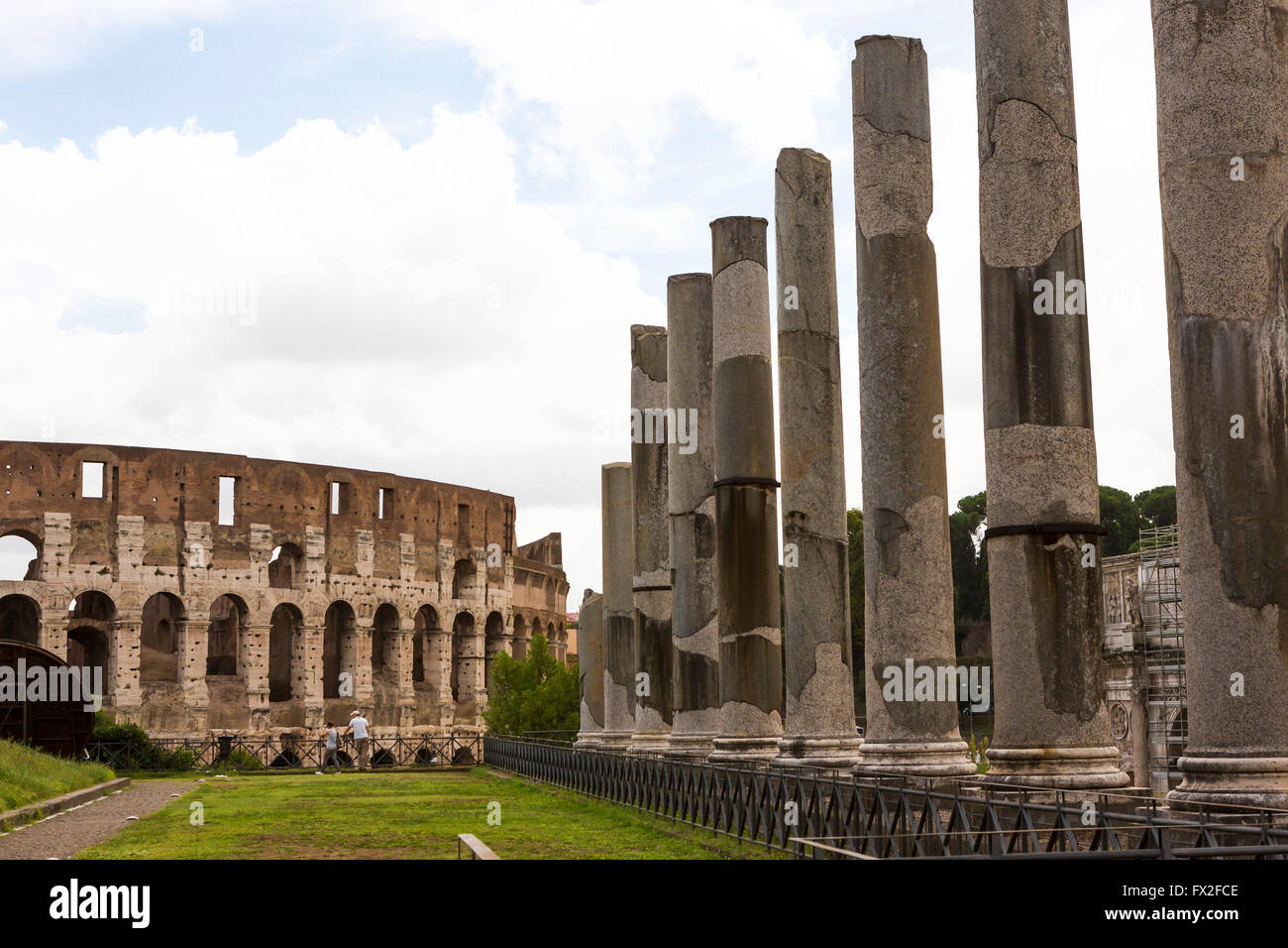Colosseum and Roman pillars from Temple of Venus and Rome Stock Photo ...