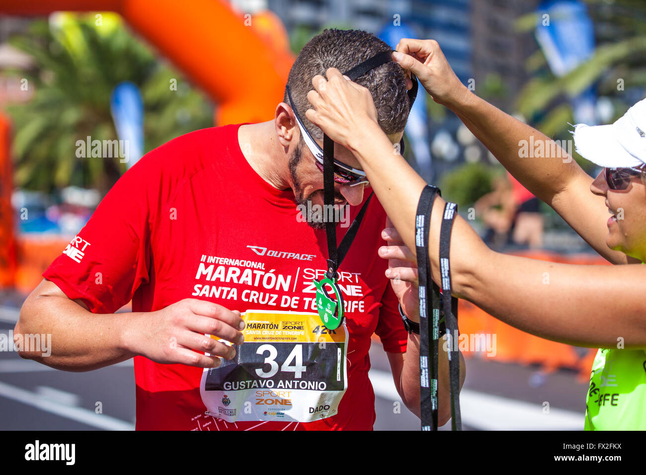 people running in a city marathon Stock Photo - Alamy