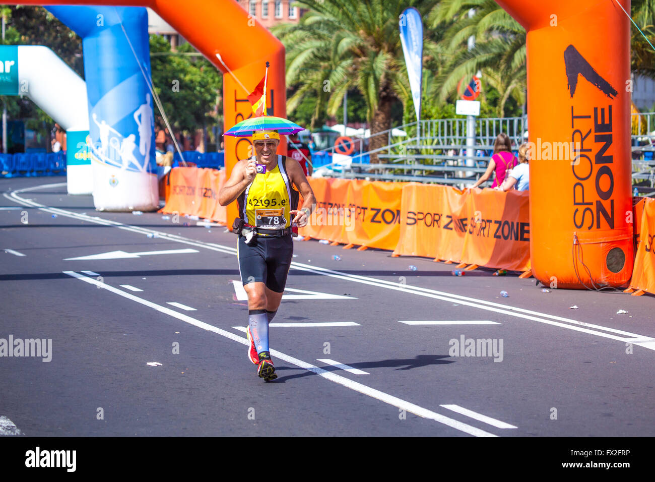 people running in a city marathon Stock Photo - Alamy