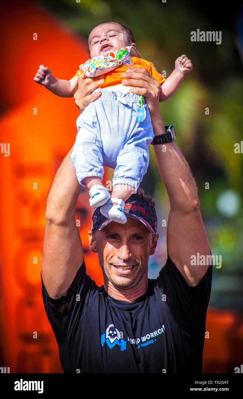 marathon runner with his baby in a city marathon Stock Photo - Alamy