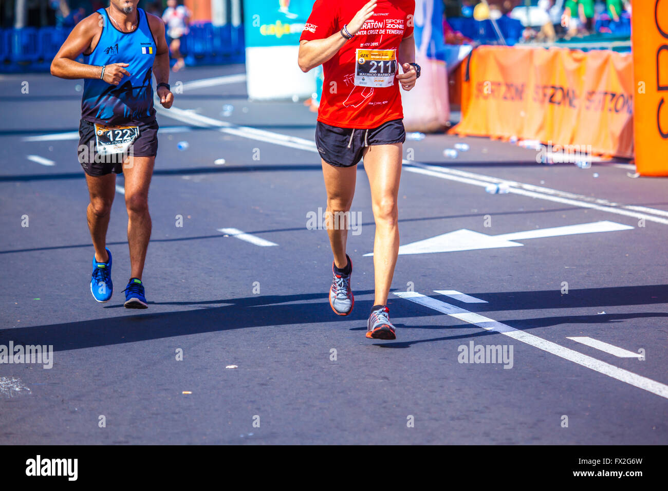 people running in a city marathon Stock Photo - Alamy