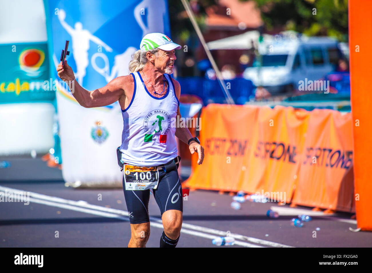 senior marathon runner Stock Photo - Alamy