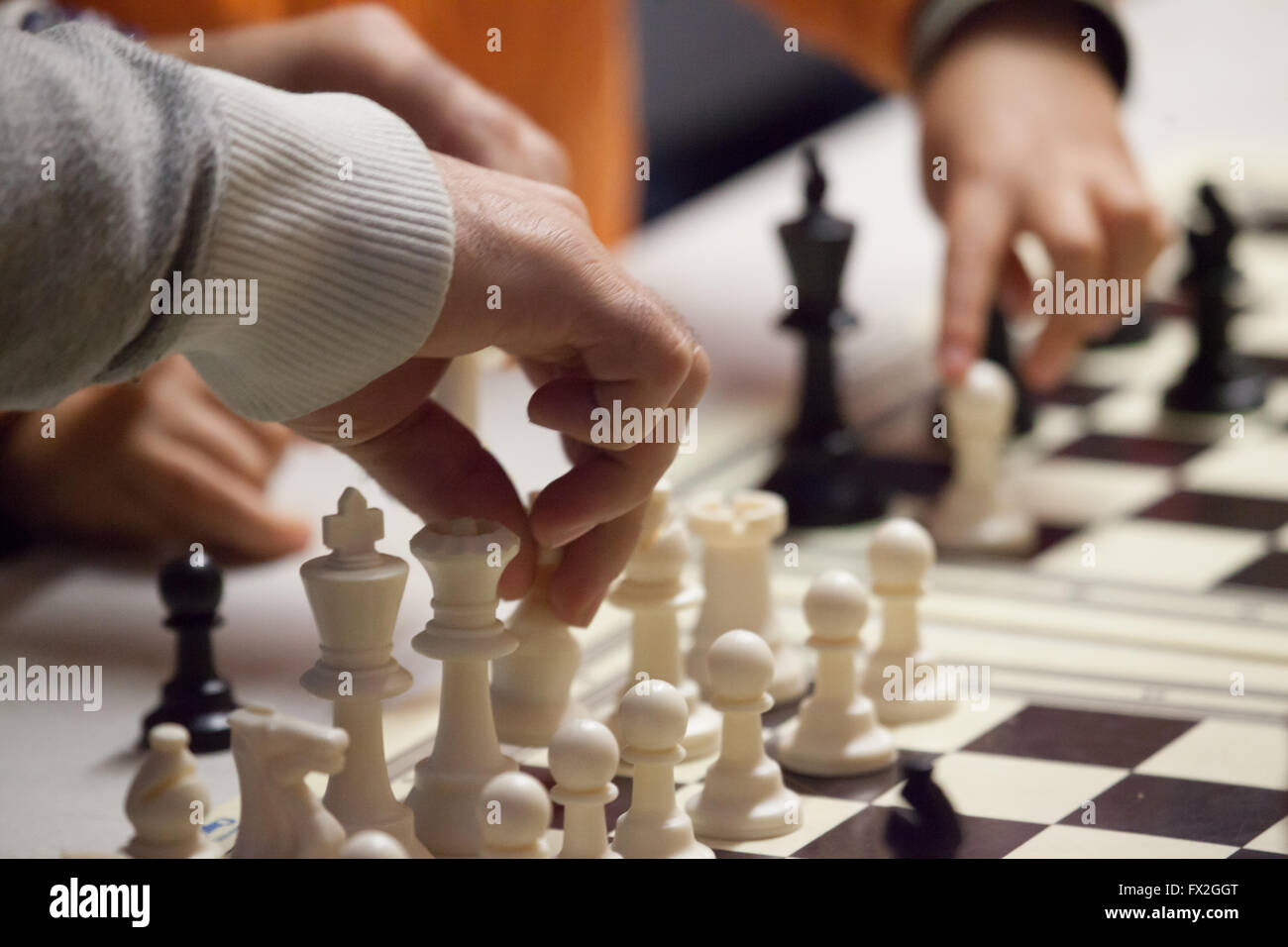 people playing chess Stock Photo - Alamy