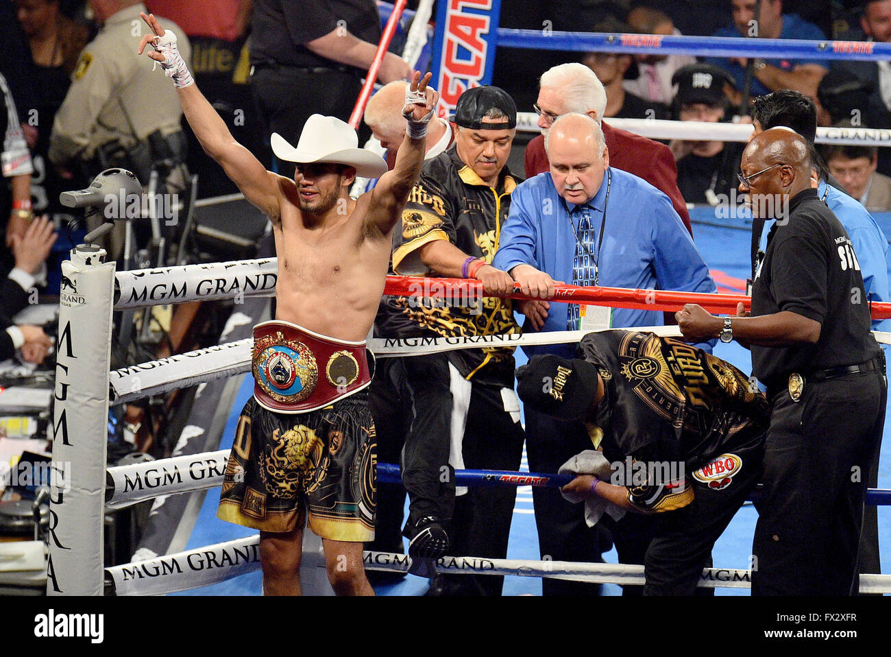 Las Vegas, Nevada, USA. 9th April, 2016. Gilberto Ramirez (Mazatlan ...