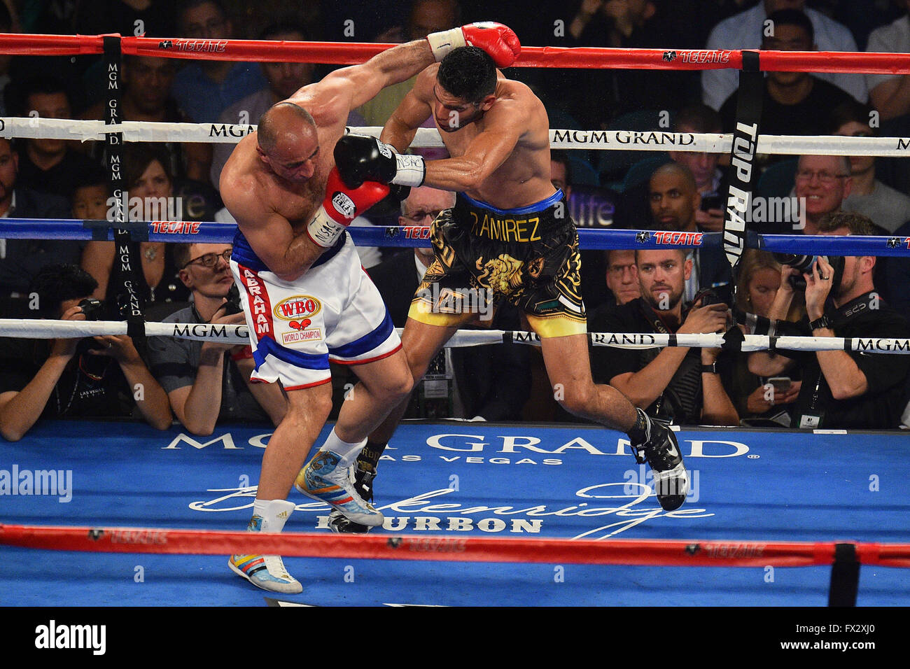 Las Vegas, Nevada, USA. 9th April, 2016. Gilberto Ramirez (R) (Mazatlan ...