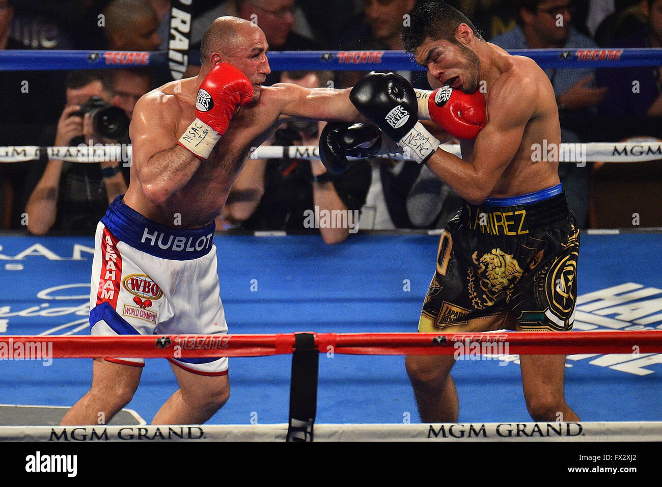 Las Vegas, Nevada, USA. 9th April, 2016. Arthur Abraham (L) (Berlin ...