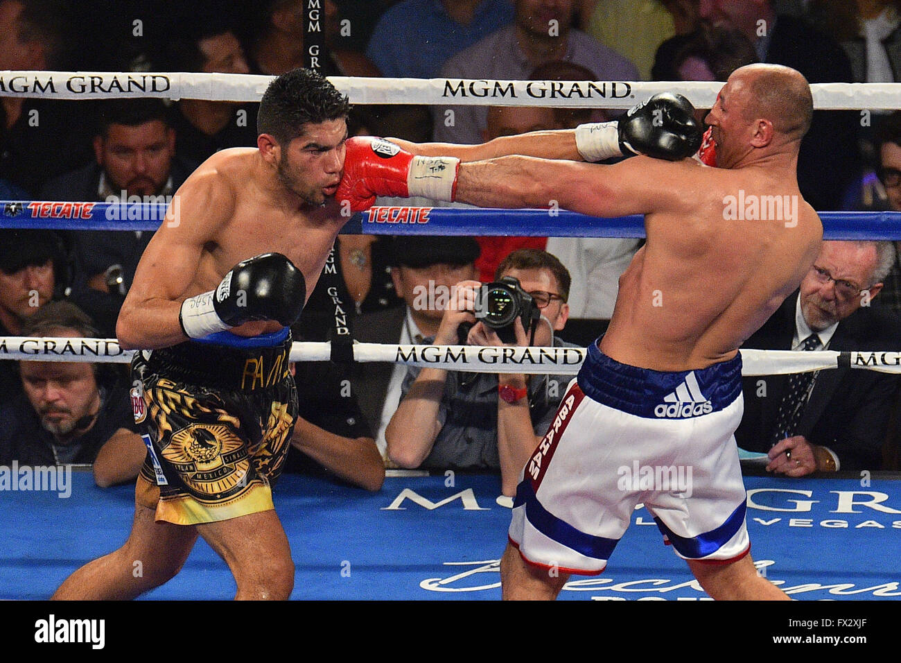 Las Vegas, Nevada, USA. 9th April, 2016. Gilberto Ramirez (R) (Mazatlan ...