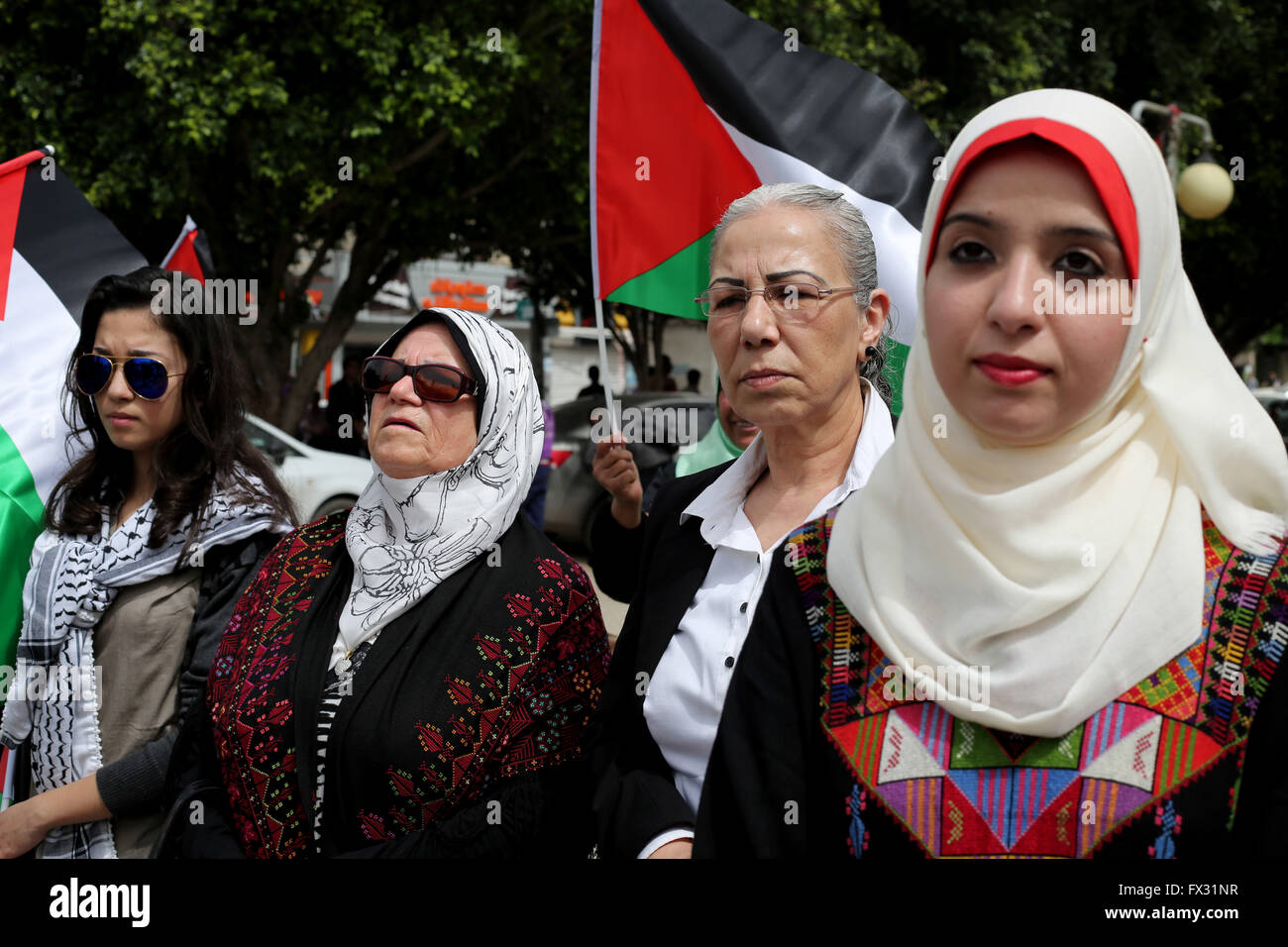 Gaza City, The Gaza Strip, Palestine. 10th Apr, 2016. Palestinian ...