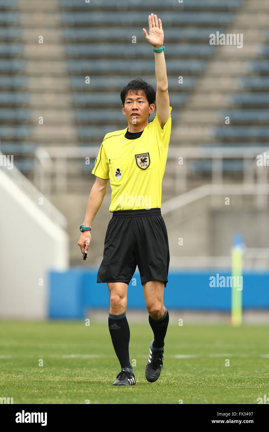 NHK SPRING Mitsuzawa Football Stadium, Kanagawa, Japan. 10th Apr, 2016 ...